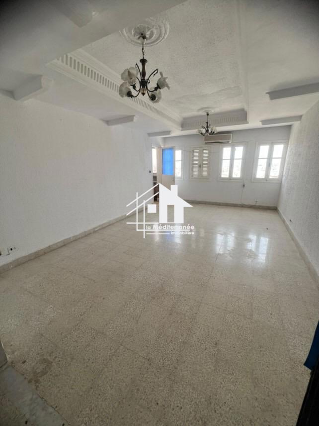 A louer appartement S+3 à Cité rommana 1 – MedImmo